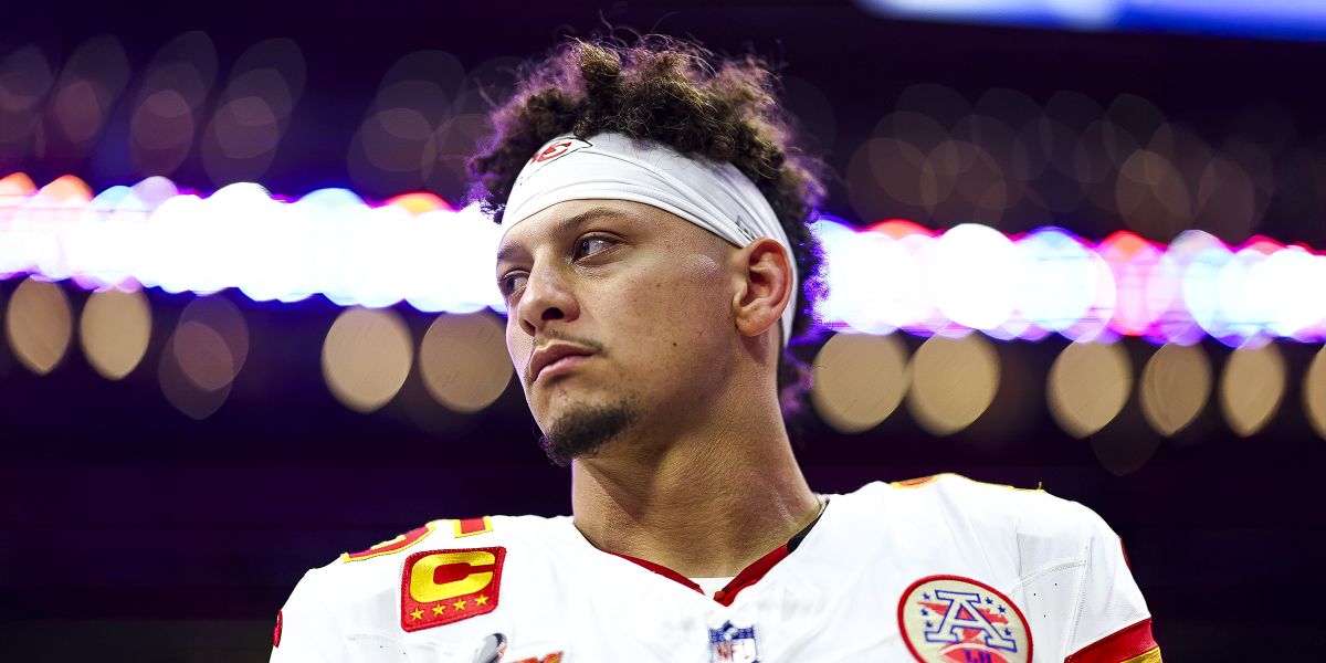 Patrick Mahomes' Dad's Tweet Following Clash with Former Athlete Sparks ...