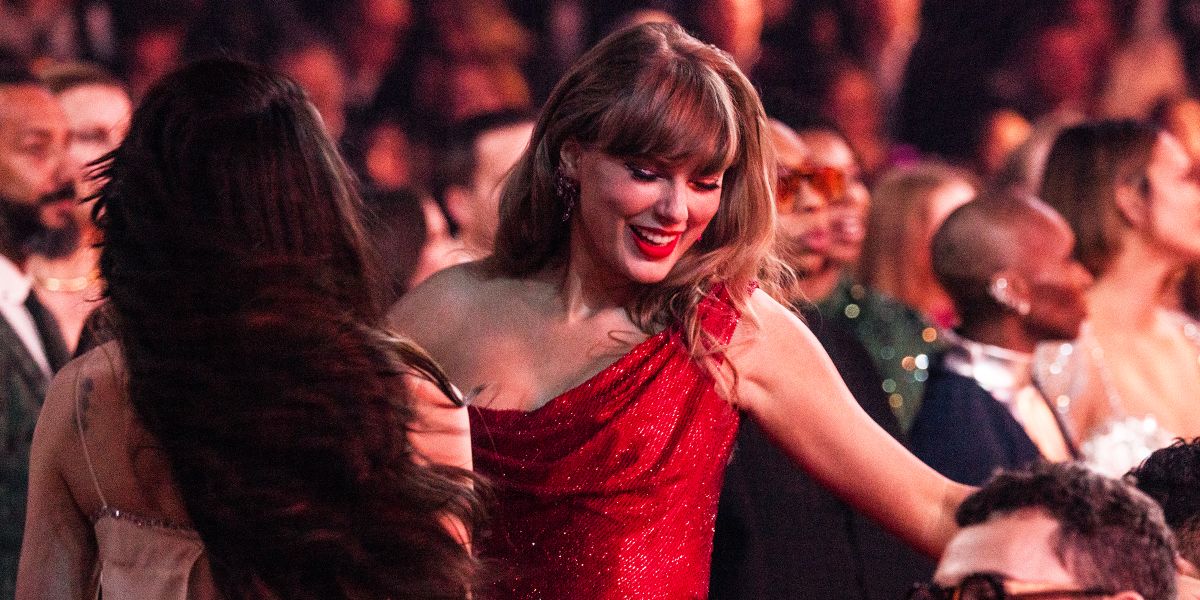 Taylor Swift's Toned Leg Muscles in Red Mini Dress at the Grammys Spark ...